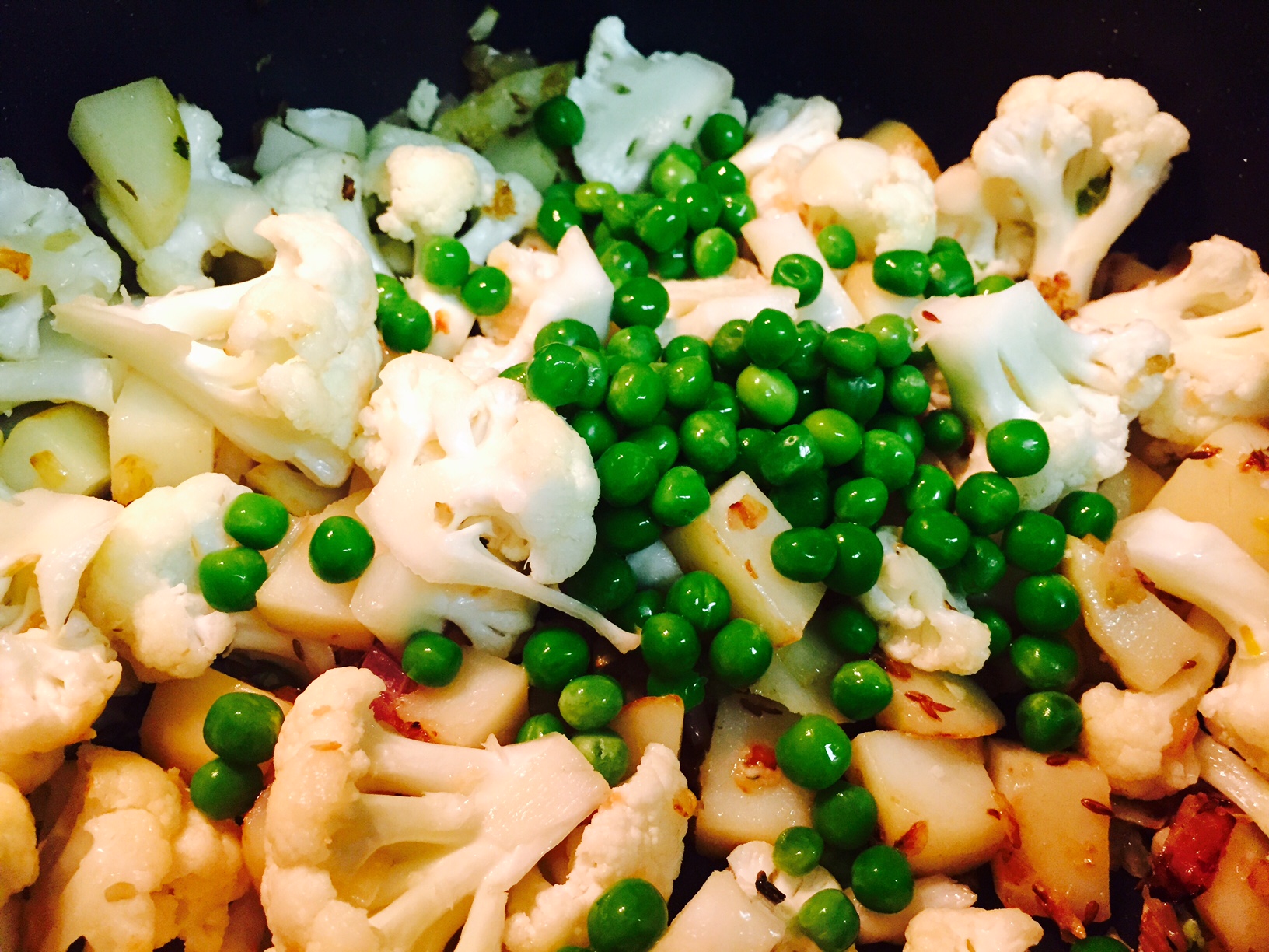 How to make Aloo Gobhi Dry Veg | Aloo Gobhi Dry Veg recipes | Step-by ...